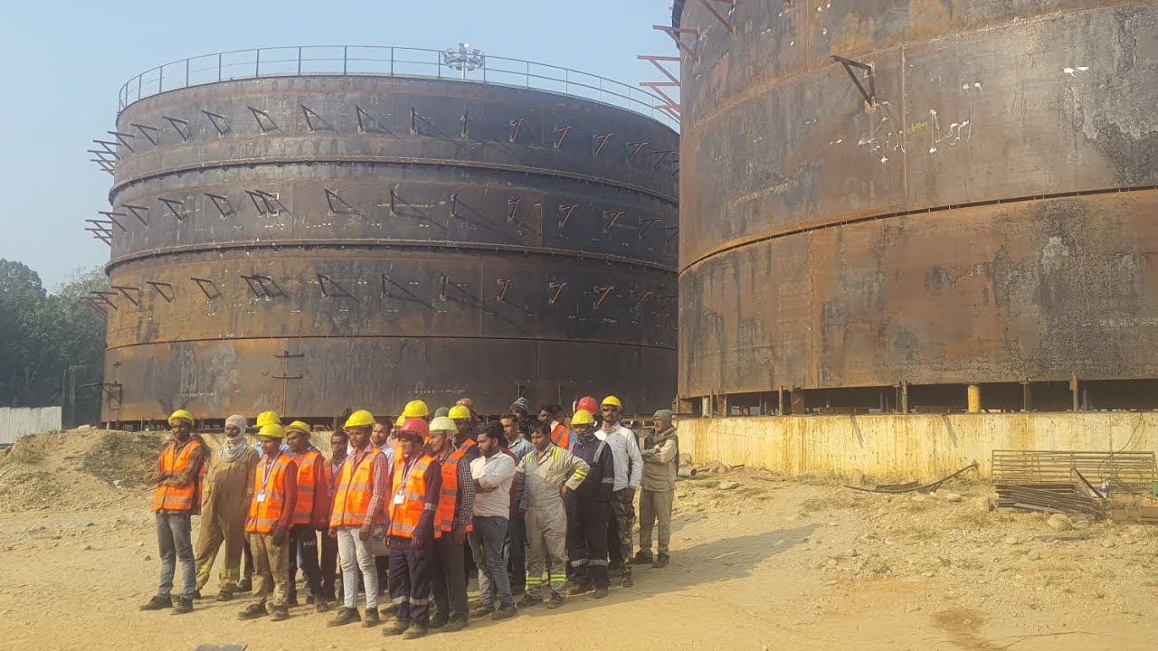 Erection work of Above-ground Storage tanks with our 12MT (double ...