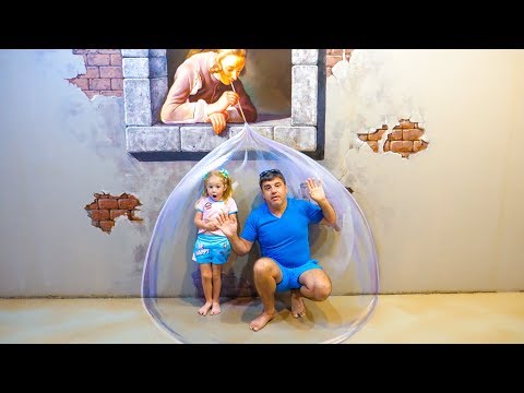 Nastya و papa لعب الغميضة والبحث عن المتعة العائلية اللعب