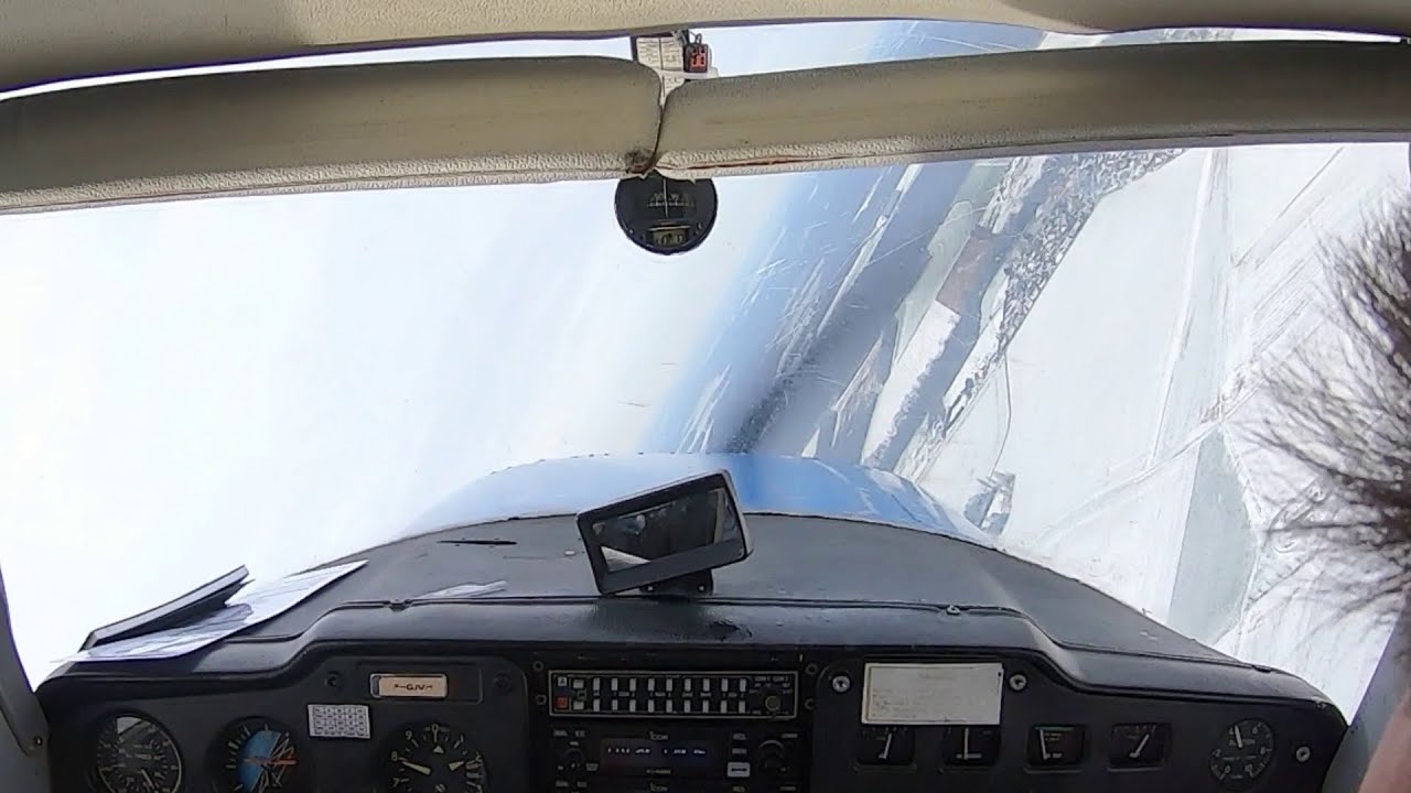 Banking angle 60° - Cessna 150 - YouTube