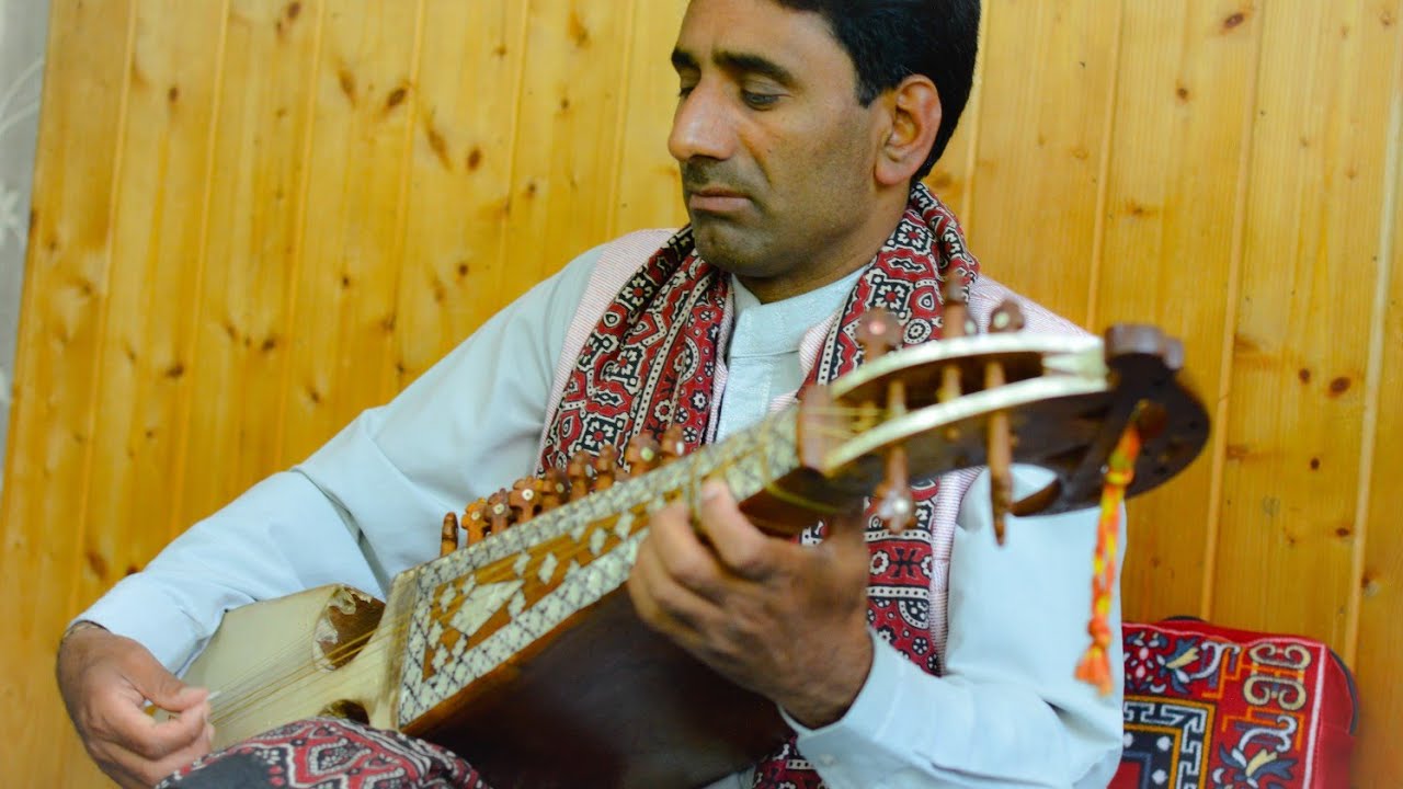 The magical hand's .ABDUL HAMID BHAT(Rabab artist) - YouTube