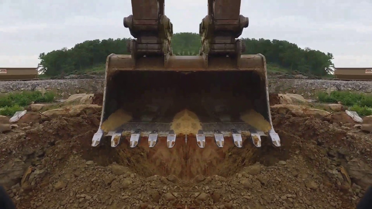 Crazy excavator - YouTube