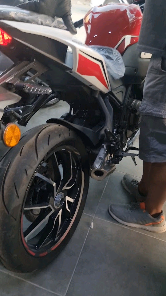 rks qj motor srk 400rr sesi sound - YouTube