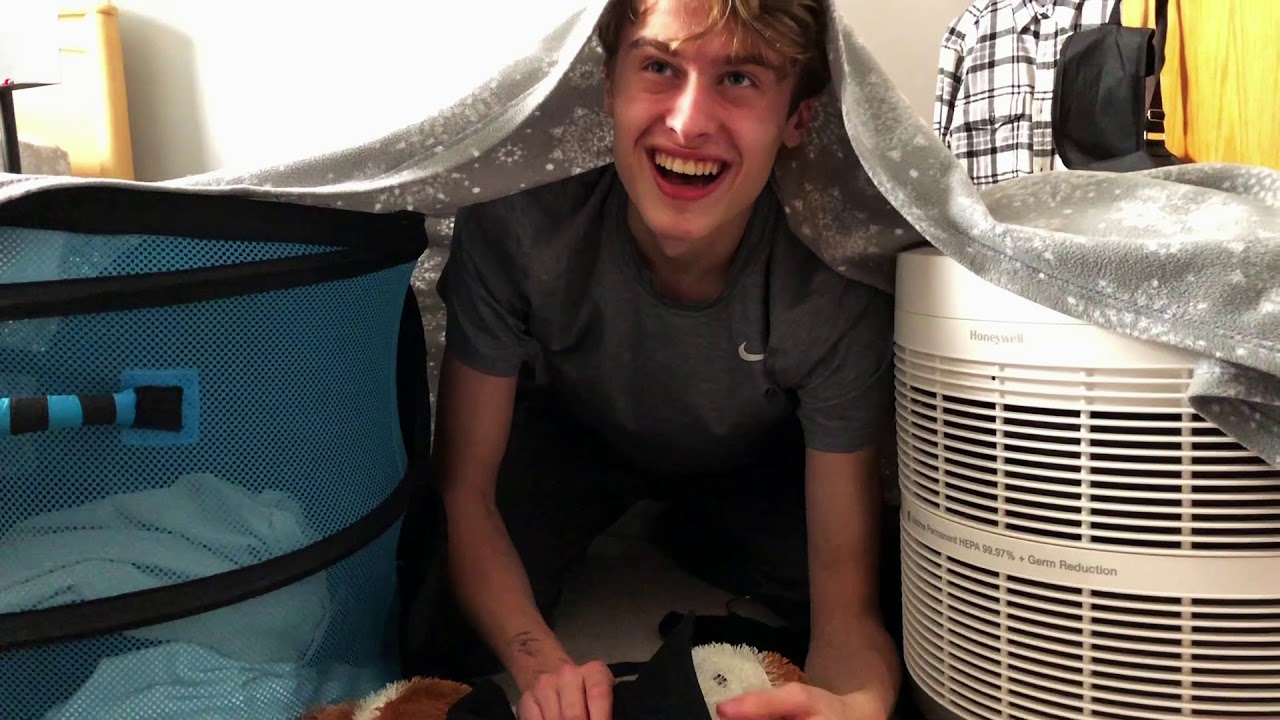 Brandon Brown Quiere un Perro [FULL SHORT FILM] - YouTube