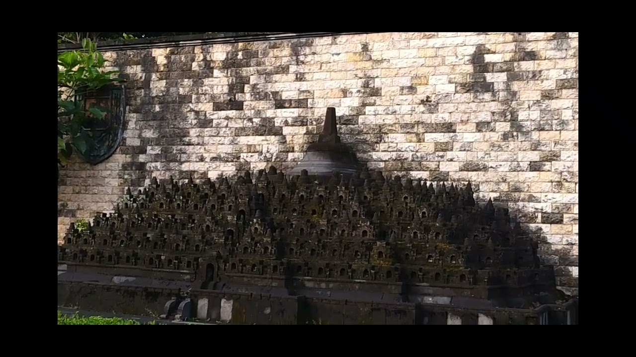 Miniatur Candi Borobudur - YouTube