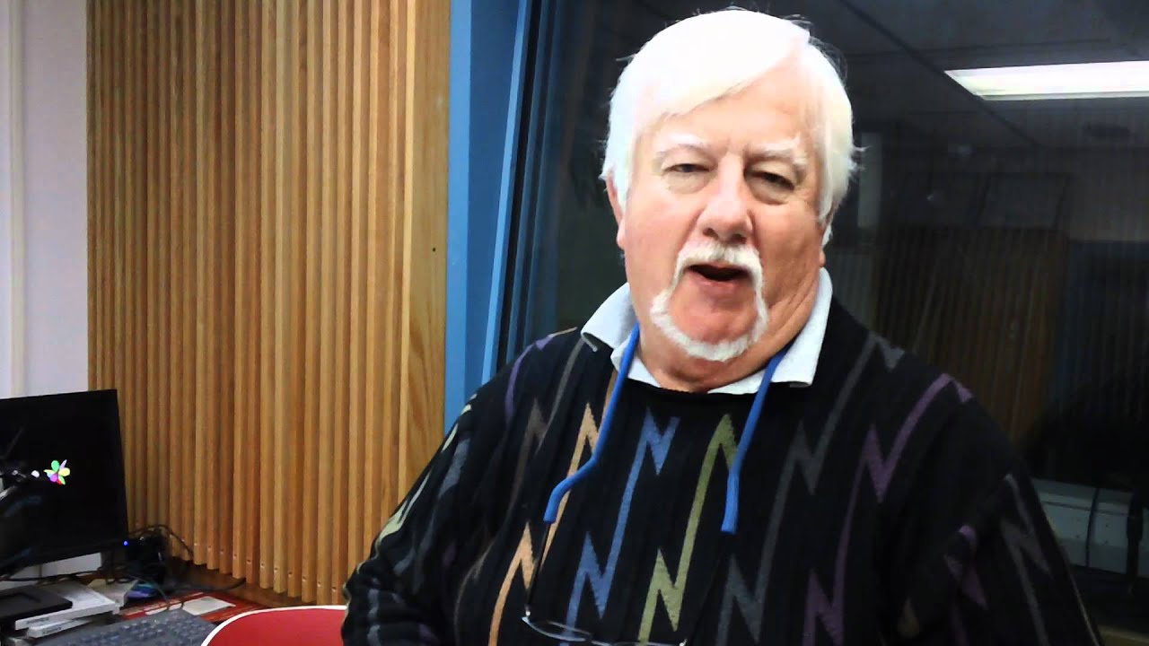 Gary Knowles Wisconsin Events Sampler - Halloween 2011.MP4 - YouTube