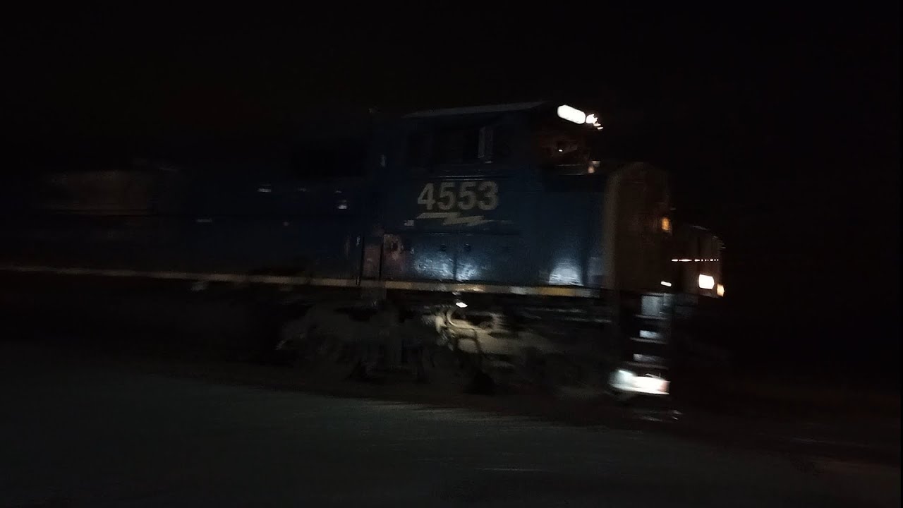 Railfanning Burnside with a meet and CSX 4553 leading 056 High and Wide ...