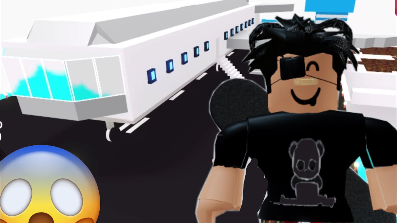 Insane AIRPORT and plane build 😱 || Adopt Me - YouTube