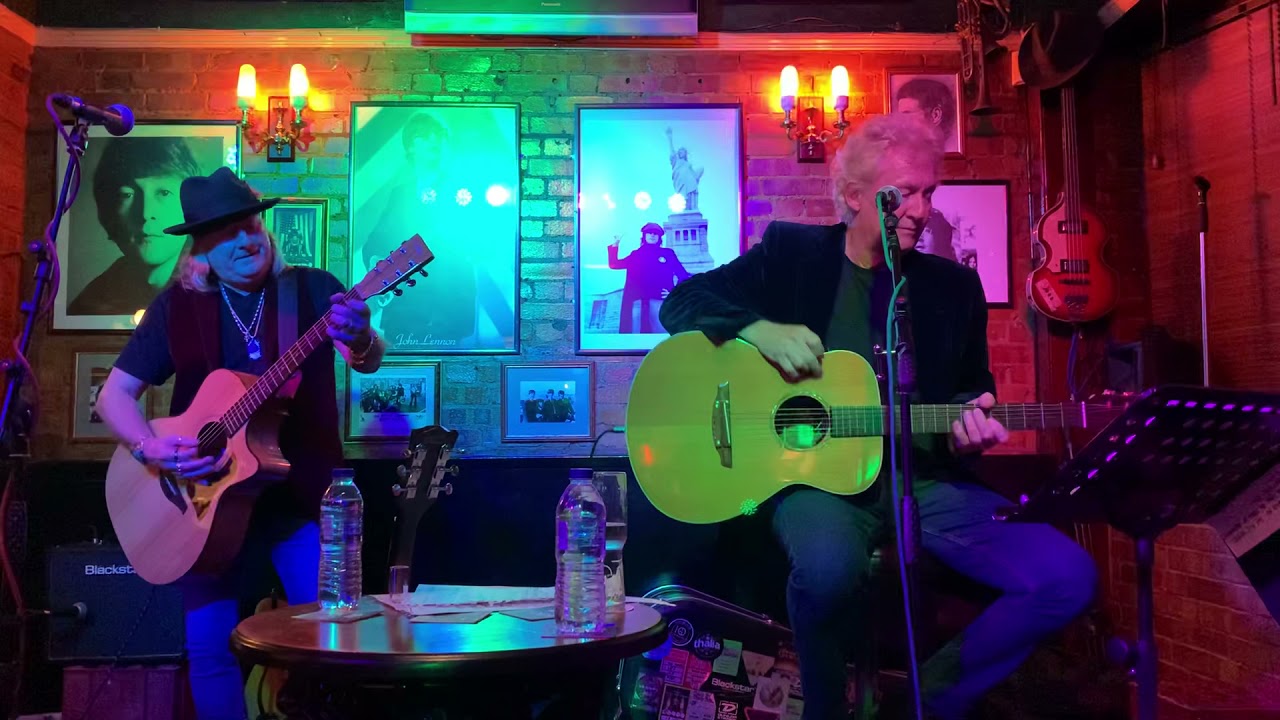 DAVE BUCKET COLWELL & ROBERT HART Send Me Somebody To Love (Live ...