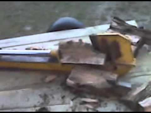 Ingersoll Running Danuser Log Splitter - YouTube