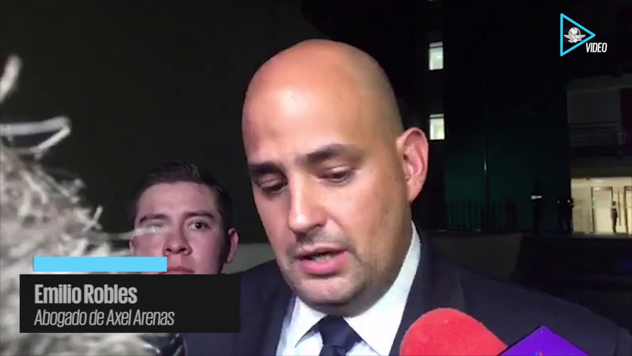 El actor Axel Arenas abandona el Reclusorio Oriente - YouTube