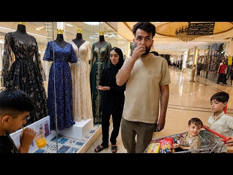 Wandering amidst the hustle and bustle of renovation and sewing. Jesus and Fatima, endless efforts 