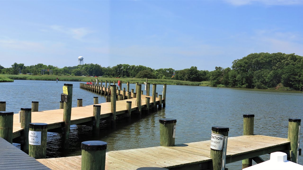 2021 - 8.6 Crabbing at Sandy Point State Park - YouTube