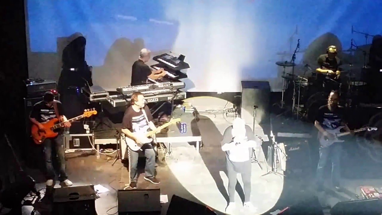 Μουσικες Ταξιαρχιες-Πισσα και πουπουλα(live@gagarin) - YouTube
