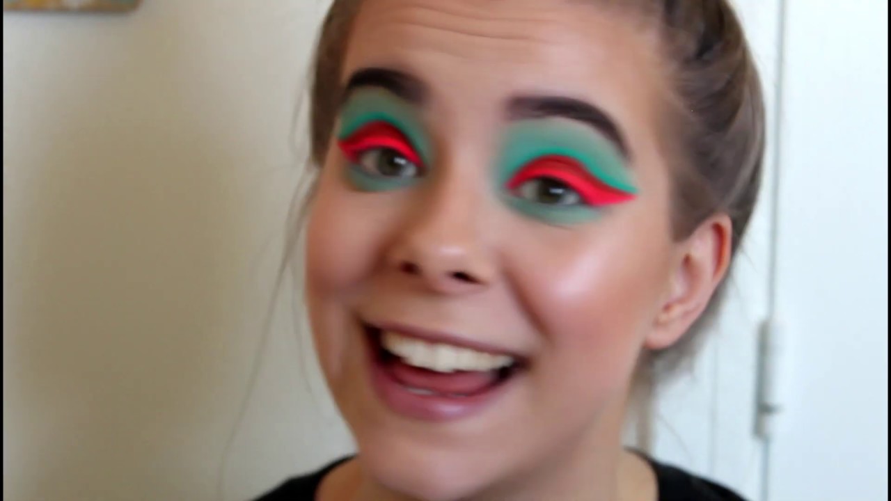 Very Colourful Eye Make Up Tutorial - YouTube