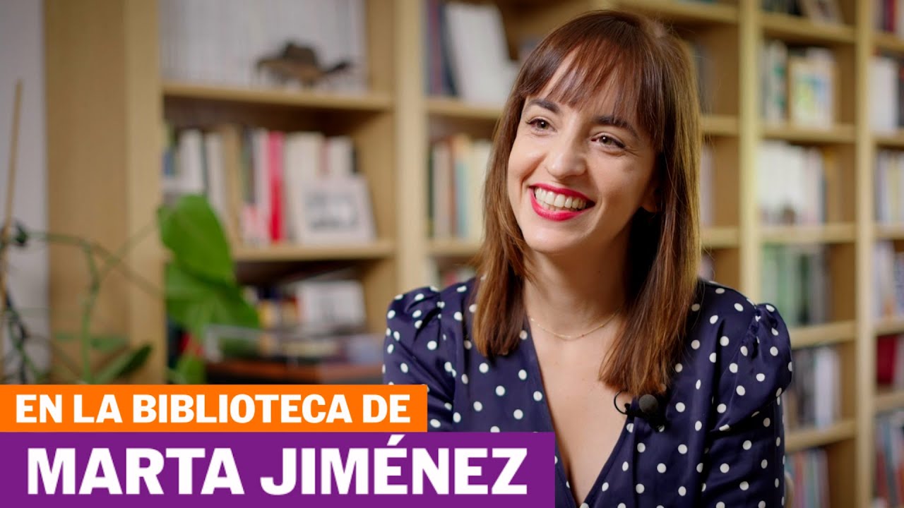En la biblioteca de Marta Jiménez Serrano | EL PAÍS - YouTube