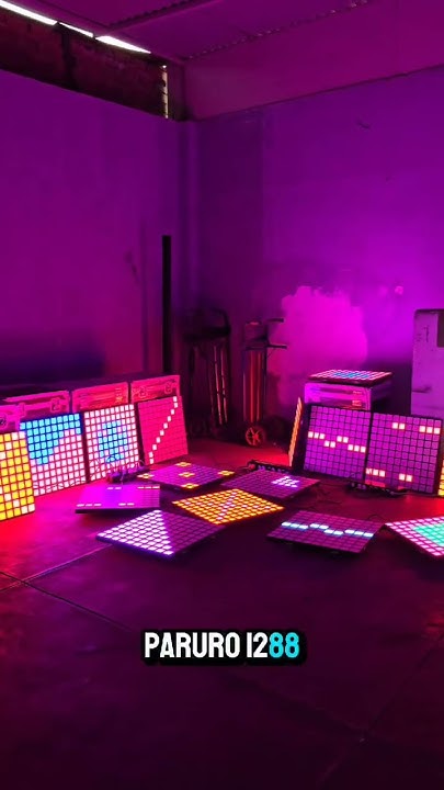 MEGA MATRIX 10X10 RGB GLITE + fly case - YouTube