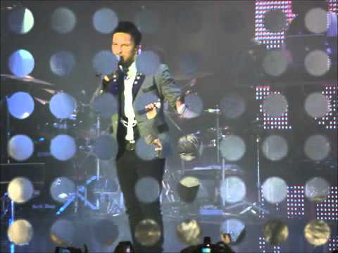 TARKAN CONCIERTO PARIS 16 2011