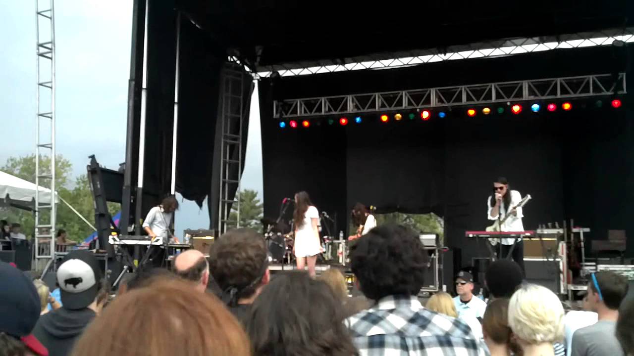 LouFest 2014 - Cults - Go Outside - YouTube