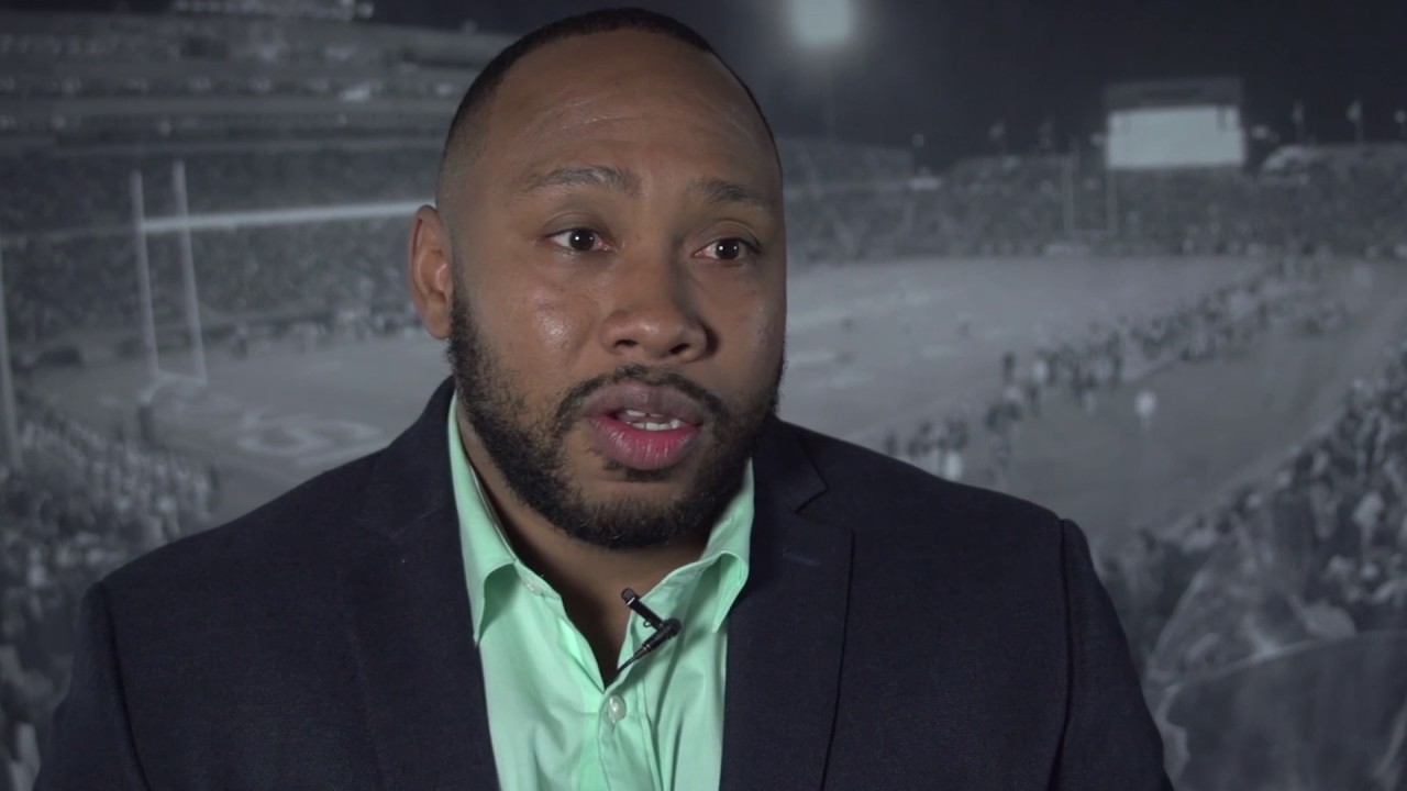 UConn Football Alum Matt Ashmead Returns for Career Fair - YouTube