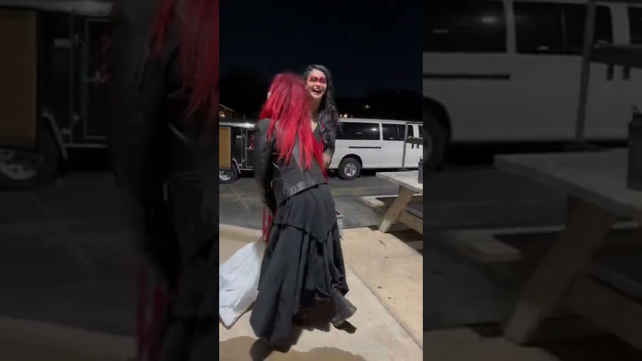 Trash dance at the end of the night 🐼 - YouTube