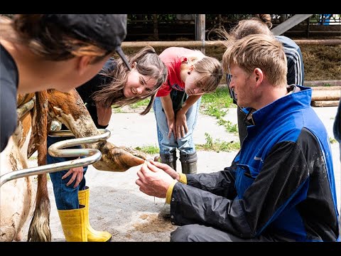 Aeres Warmonderhof - biologisch-dynamische landbouw - YouTube