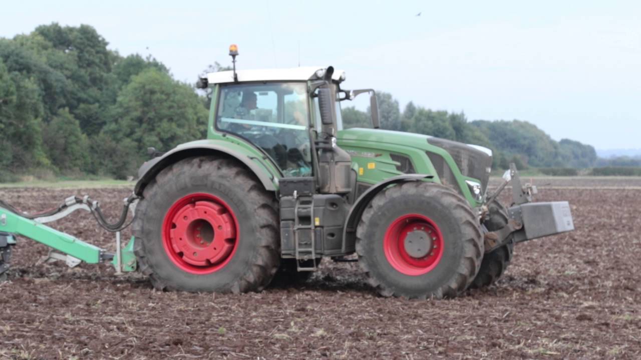Fendt 939 pulling 6 metre plougman G&R Pykett tractor supplied. - YouTube