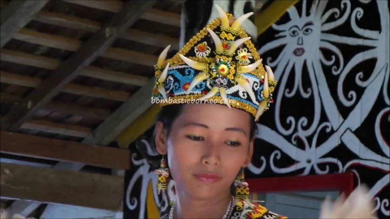 Traditional Kenyah Tribe Tribal Dance Wonderful Indonesia Borneo ...