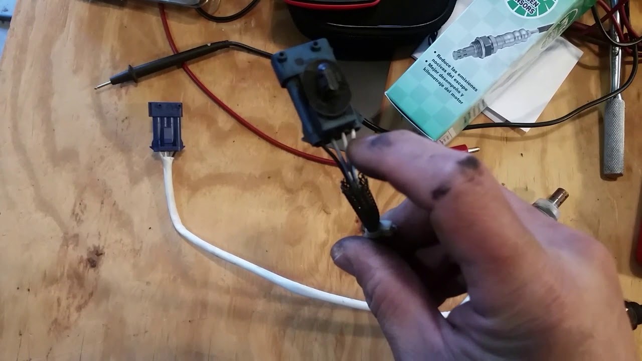 How to replace an O2 sensor after P141 engine light error code on a ...