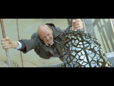 Most creative movie scenes from Autómata (2014)