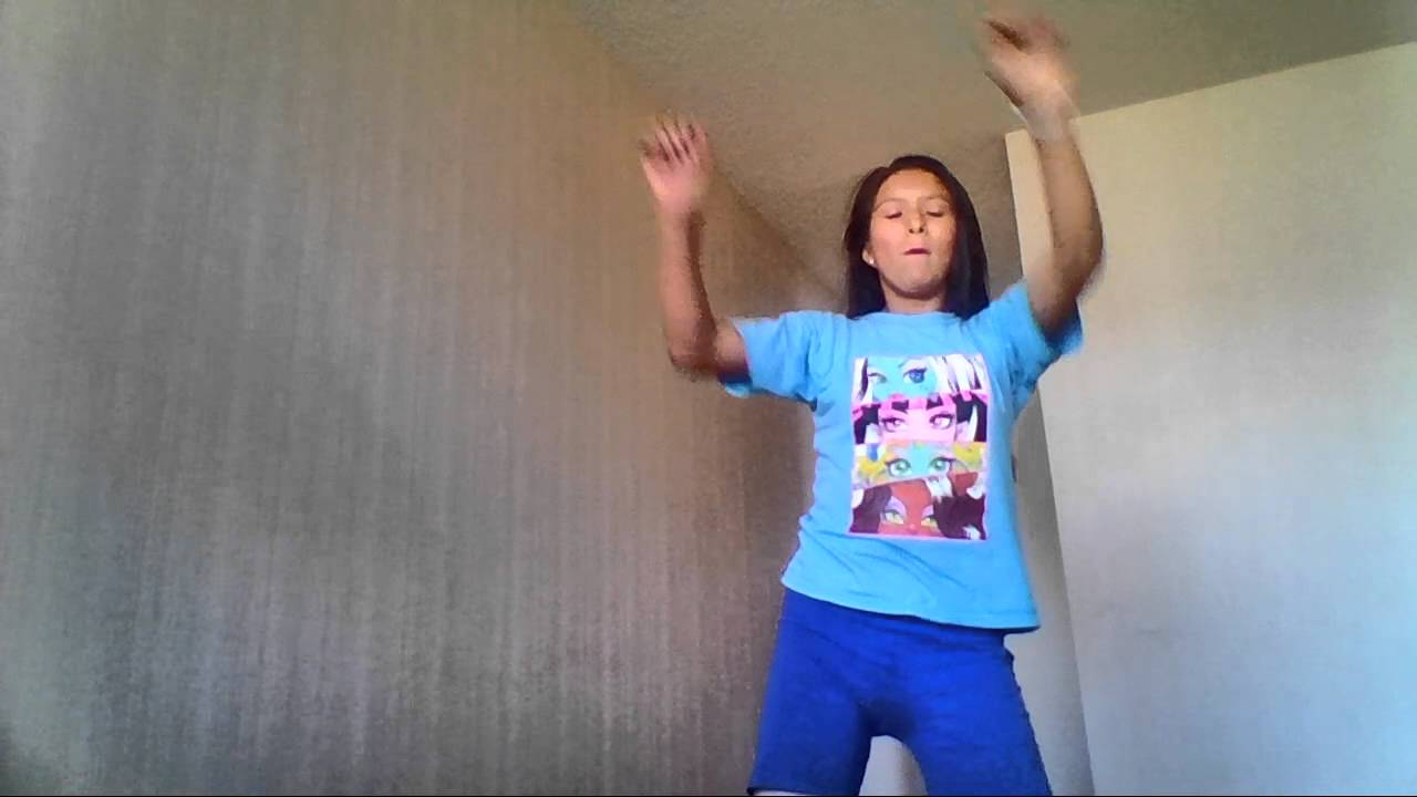 nina peruana de 15 vailando el toto - YouTube