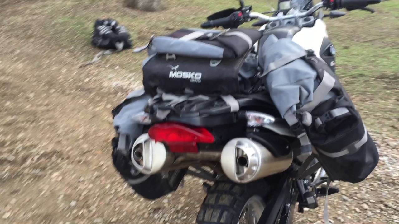 Mosko Reckless 80 BMW Fuel Fill and Mid Size Dual Sport Mounting - YouTube