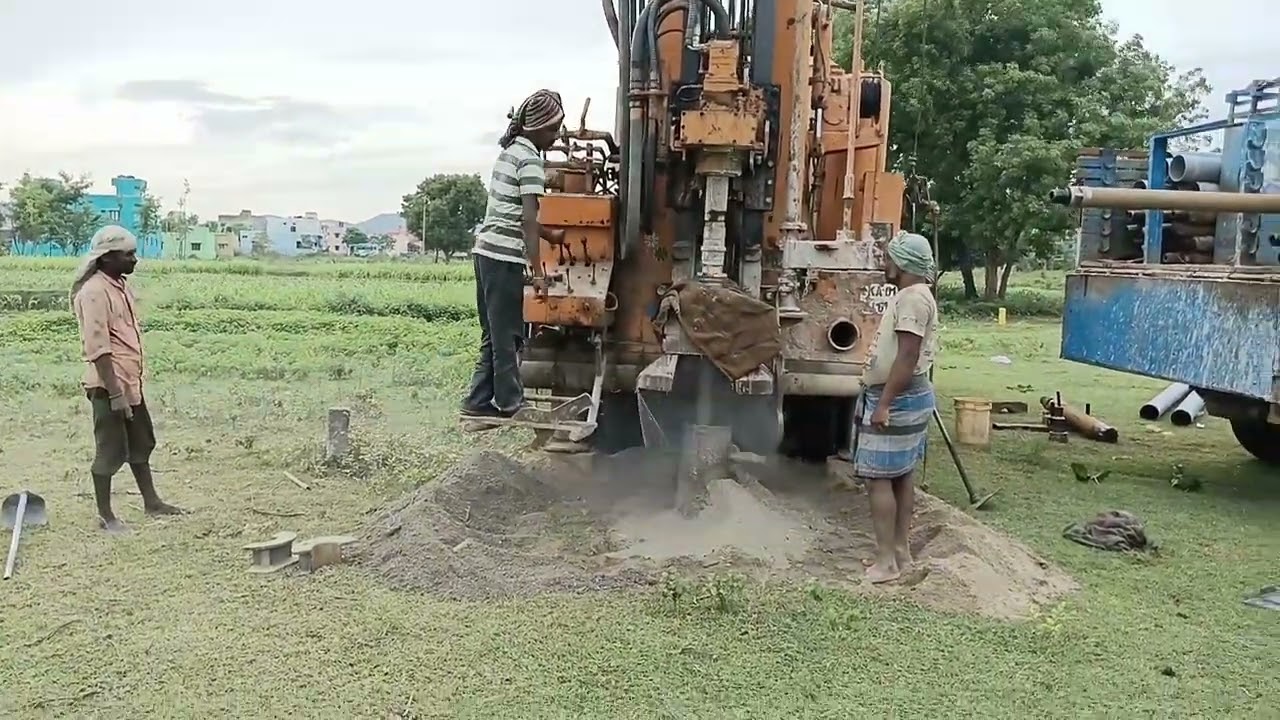 Borewell drilling - YouTube