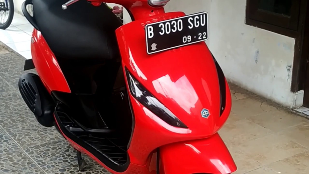 Review singkat piaggio zip 100 cc - YouTube