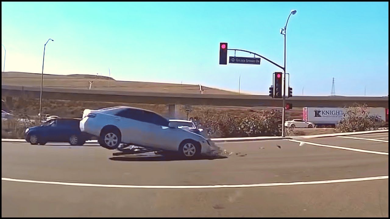 Idiots in cars | Hard Car Crashes | Car Crashes Compilation | Dashcam ...