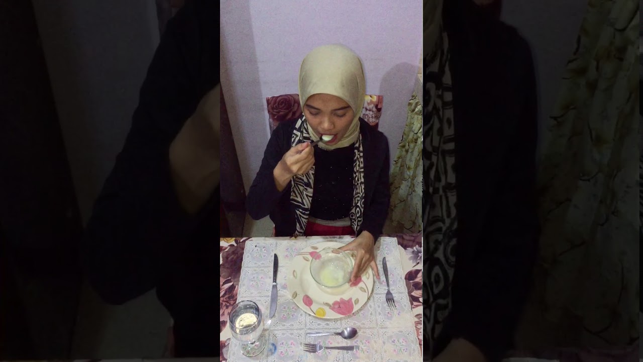 "Table Manner European Style" - UAS Personal Branding - YouTube