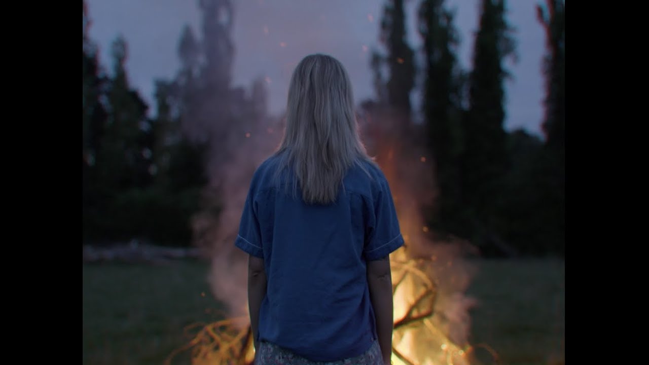 Hold - Neive Strang (Official Video) - YouTube