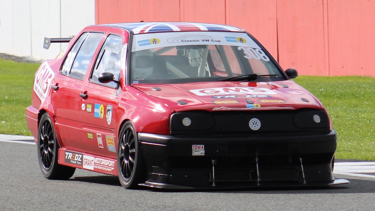 Testing - Silverstone International - Len Simpson - VW Vento VR6 - YouTube