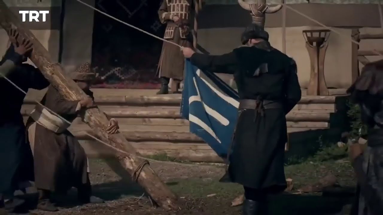 Ertugrul and Tugtekin’s altercation on the Kayi flag. - YouTube