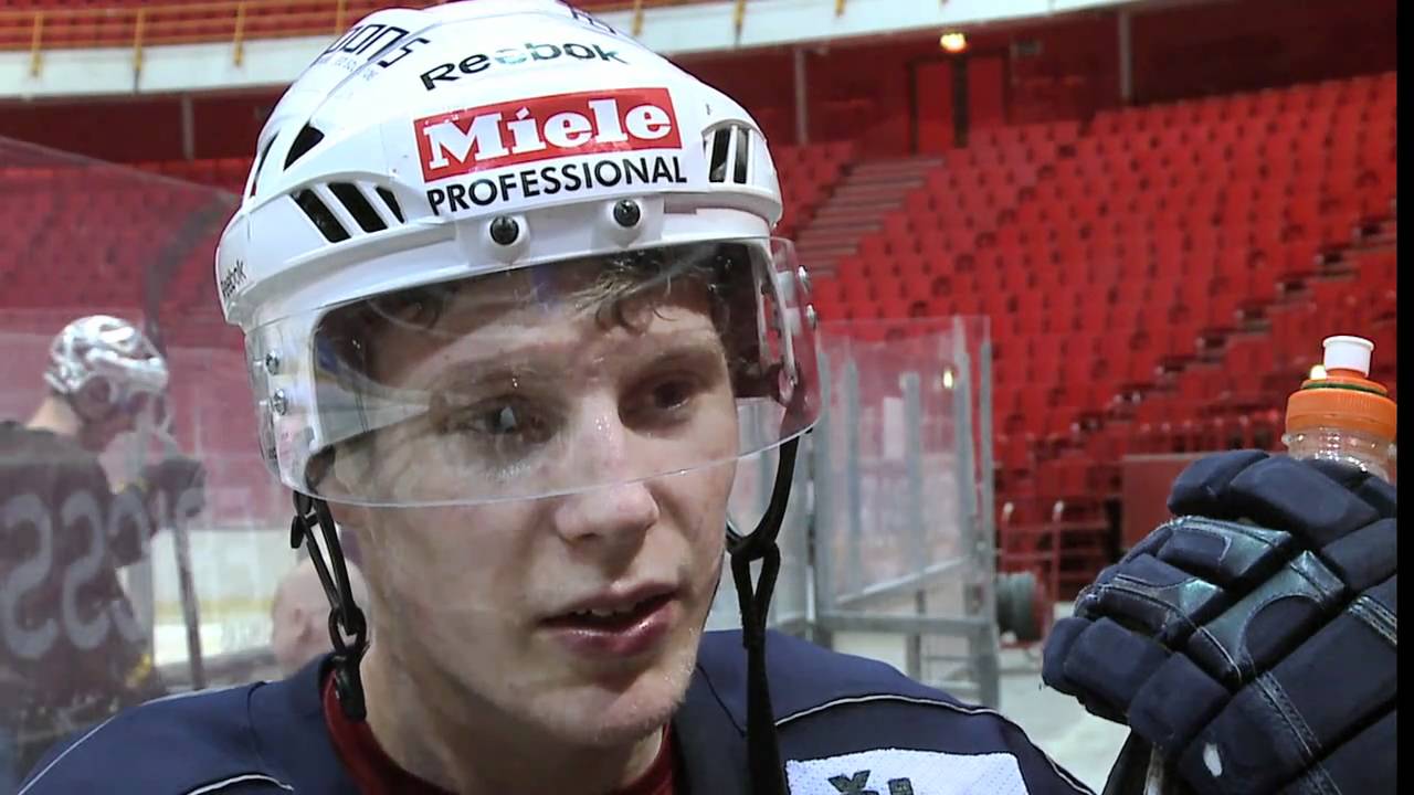 Simon Mitman om sitt första derby - YouTube