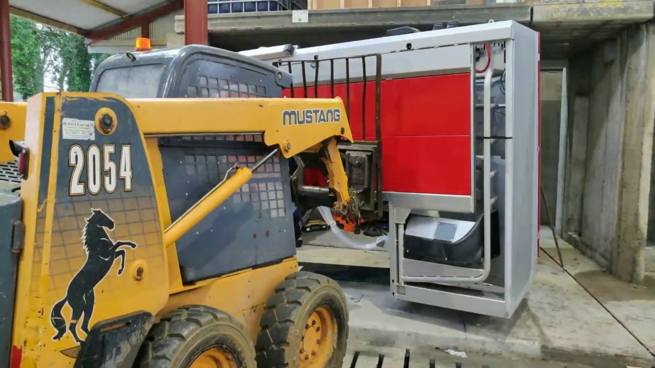 Timelapse of Lely robot being installed - YouTube