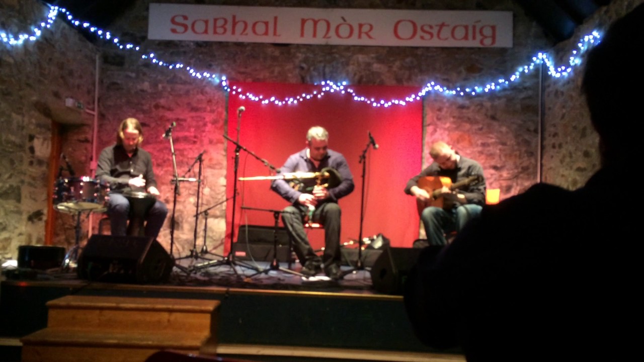 Angus Nicolson Trio - YouTube