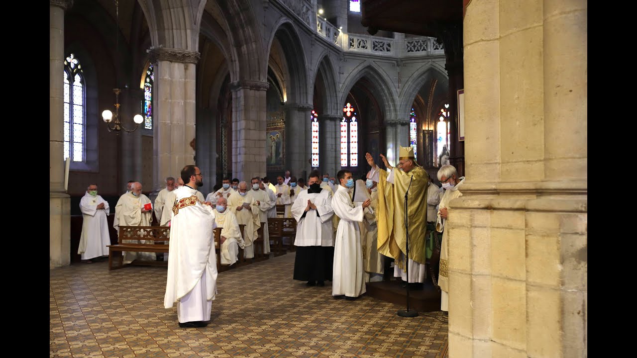 Ordination sacerdotale de Daniel Lefèvre - YouTube