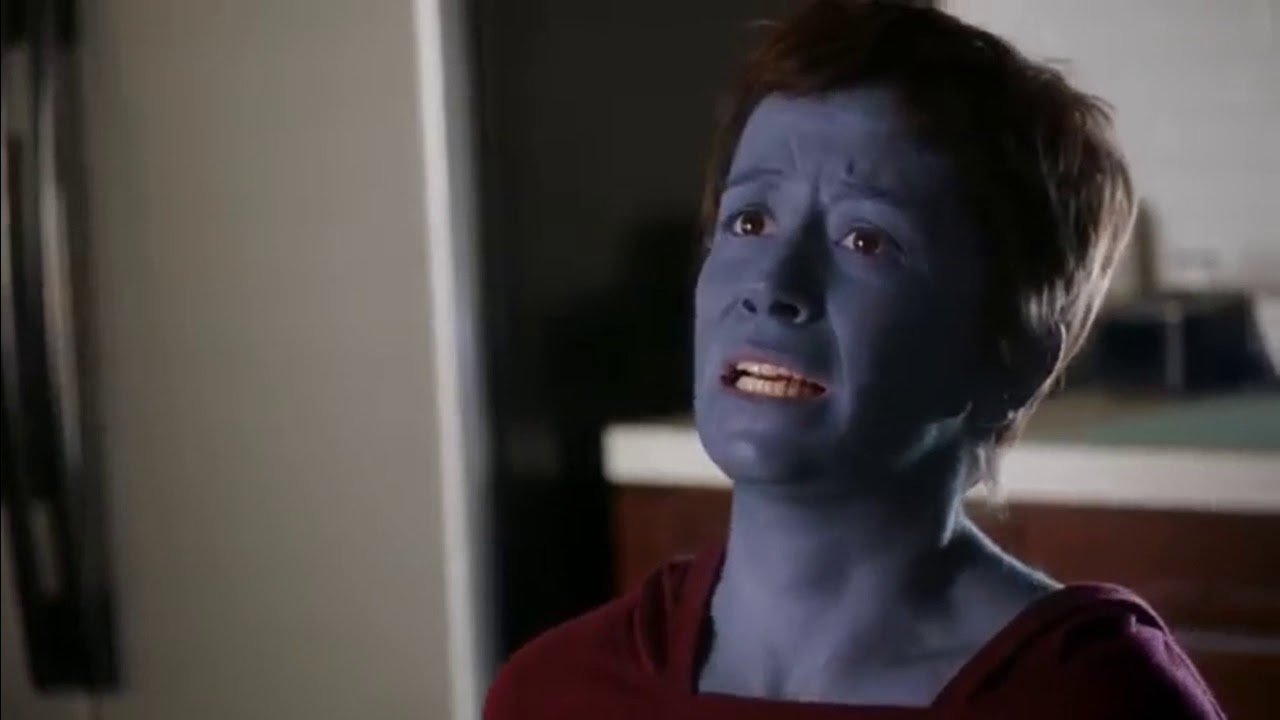 9-1-1 3x10 | Real Life Smurf?! Lady Turns Blue On Christmas! - YouTube