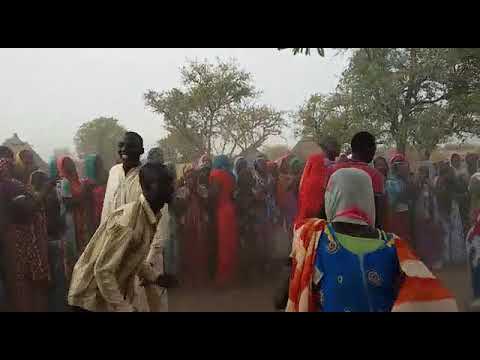 www.Chad traditional dancing Moundo.com - YouTube