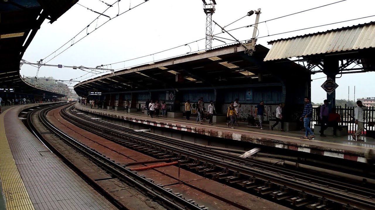 Sandhurst Road Station to Masjid Station | Mumbai, India | Walking Tour ...