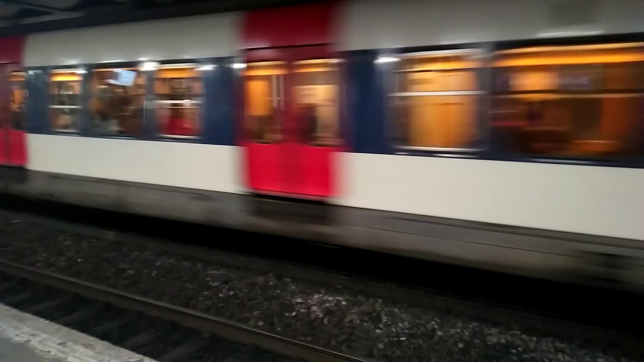 RER B : Arrivée du MI84 - MI79 à Denfert-Rochereau. - YouTube