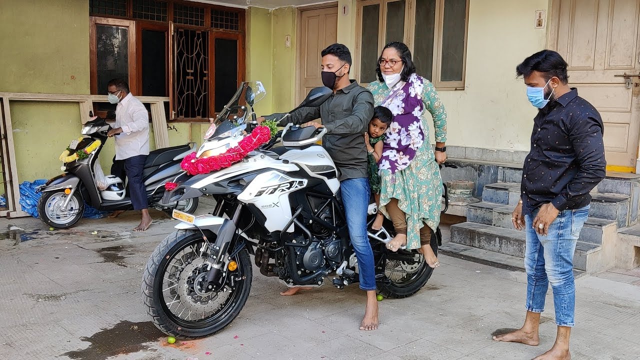 My New Super Bike Pooja at powerful temple || Ride with Vj - YouTube