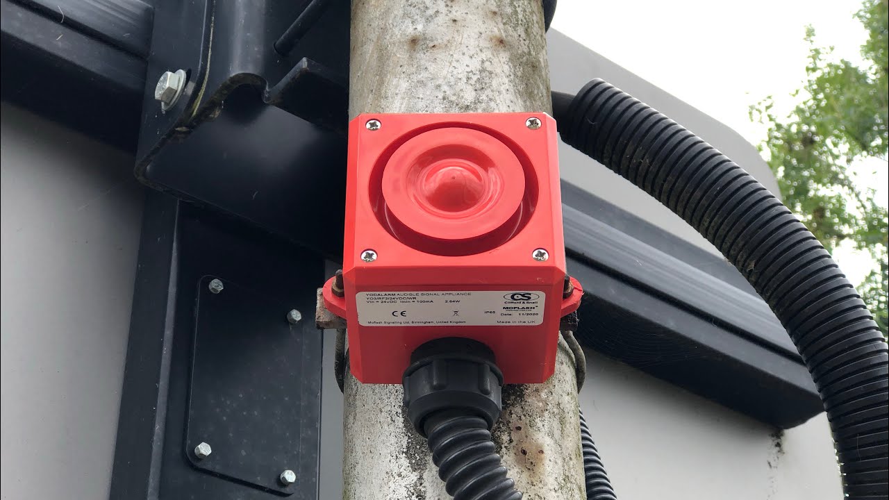 (BRAND NEW Yodalarm) Dunhampstead Level Crossing (Worcestershire) 21/08 ...