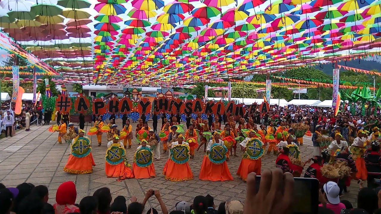 Timpuyog Festival 2016 Kiamba National High School Street Dance - YouTube