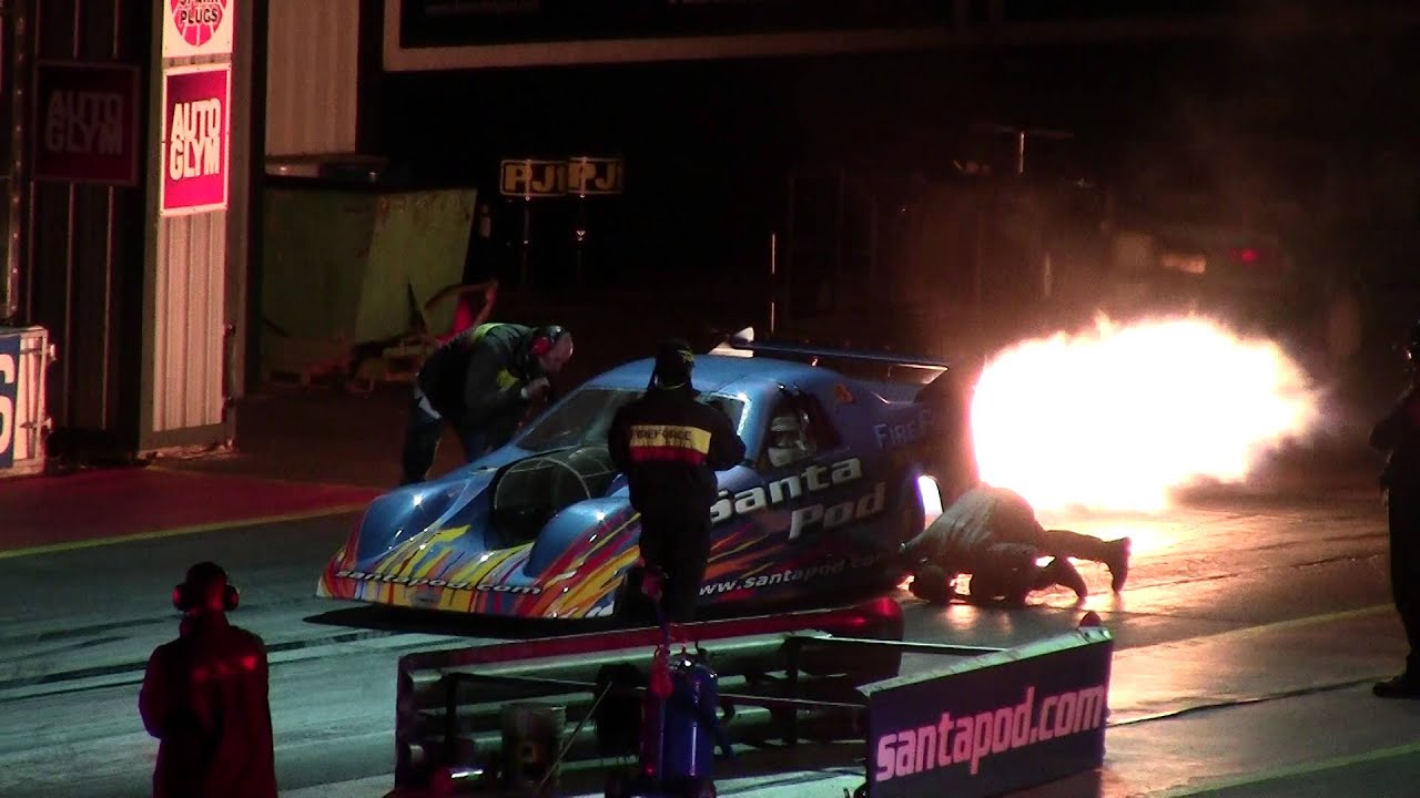 Santa Pod, Flame & Thunder 2014, Fireforce 3 Jet Funnycar - YouTube